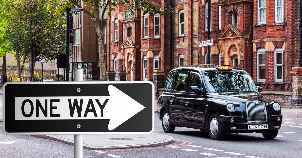 Driving in the UK and the USA: Rules and Requirements You Need to Know ...