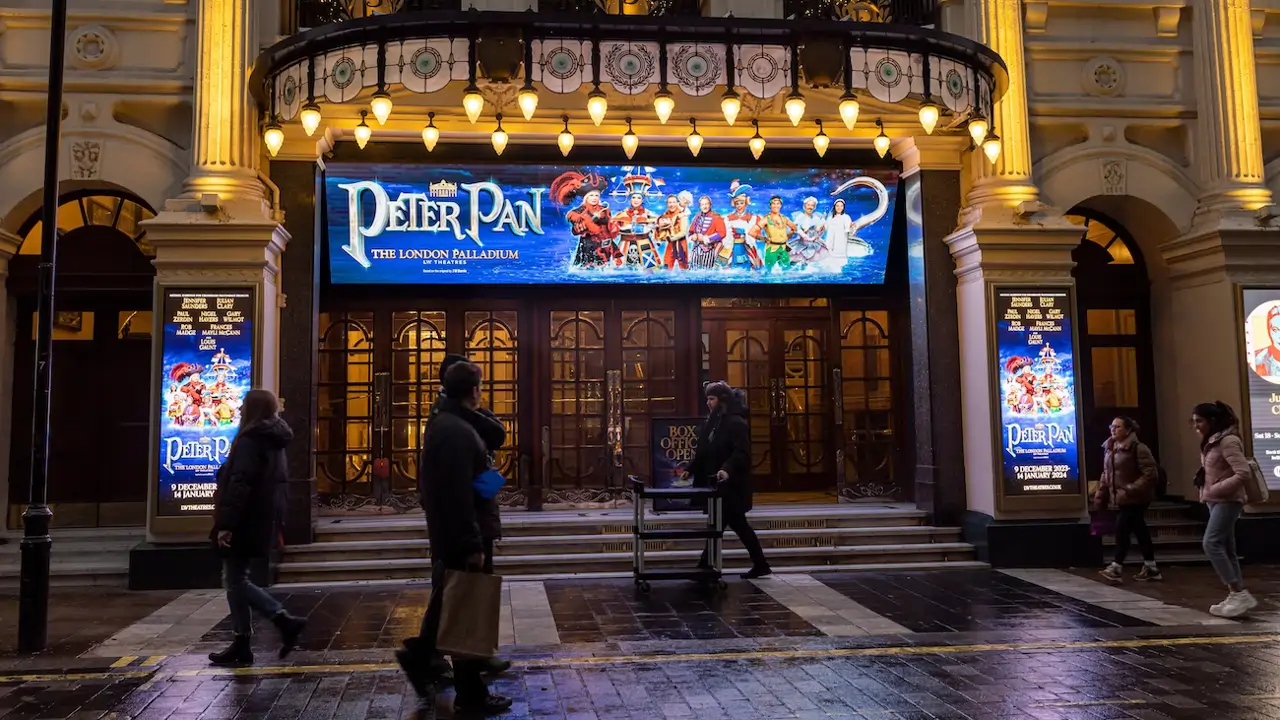 5 Popular British Christmas Traditions